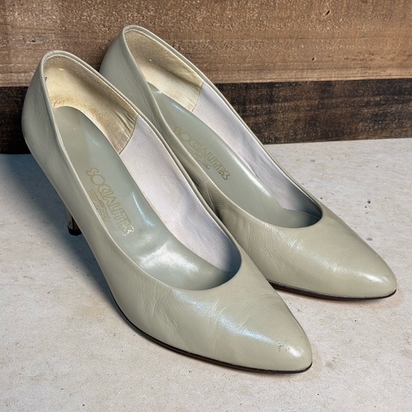 Socialite | Shoes | Vintage Womens Cream Ivory Socialites Leather Pumps ...
